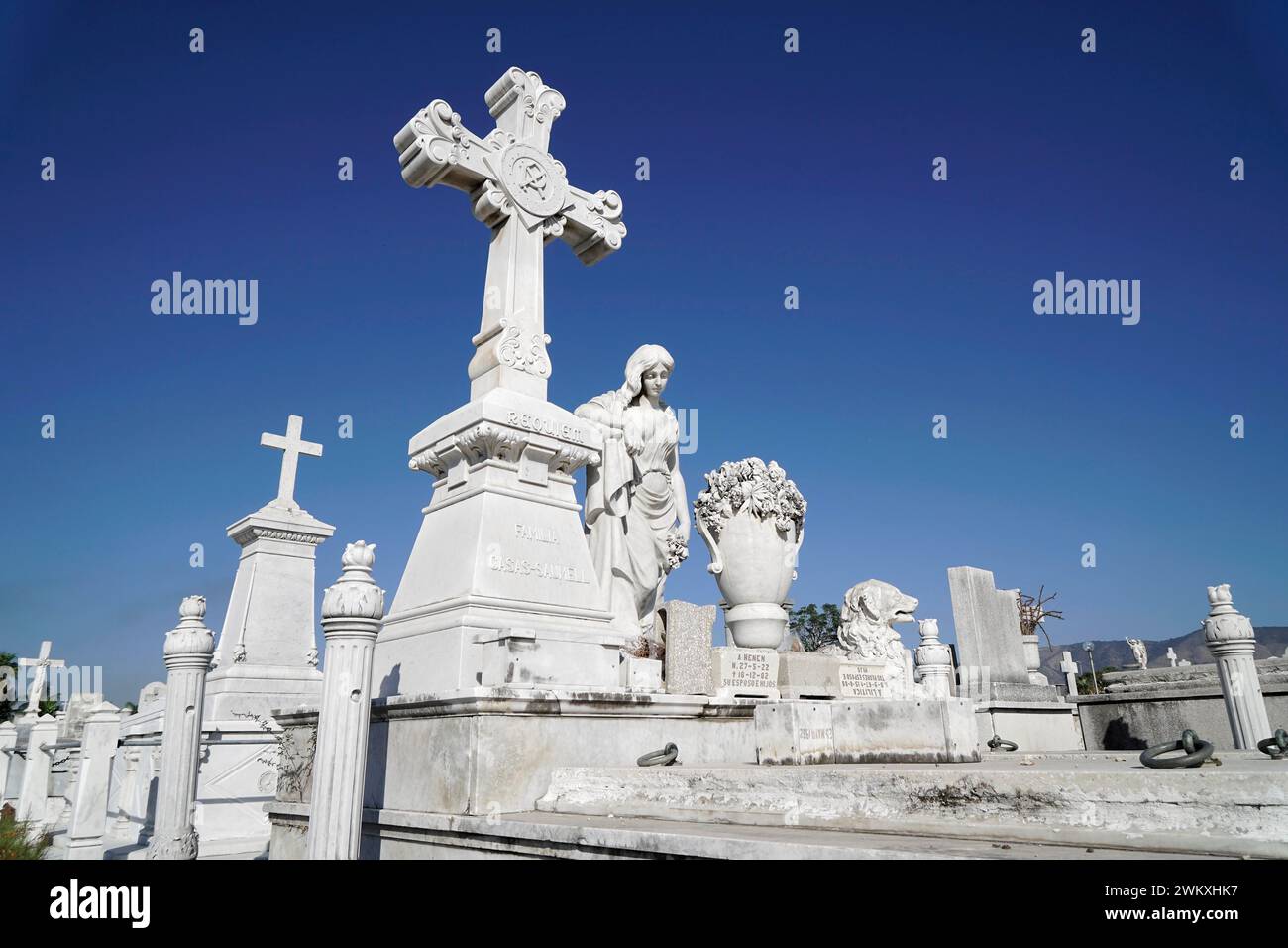 Graves, gravesites, Cementerio de Cristobal Colon, Christopher Columbus ...
