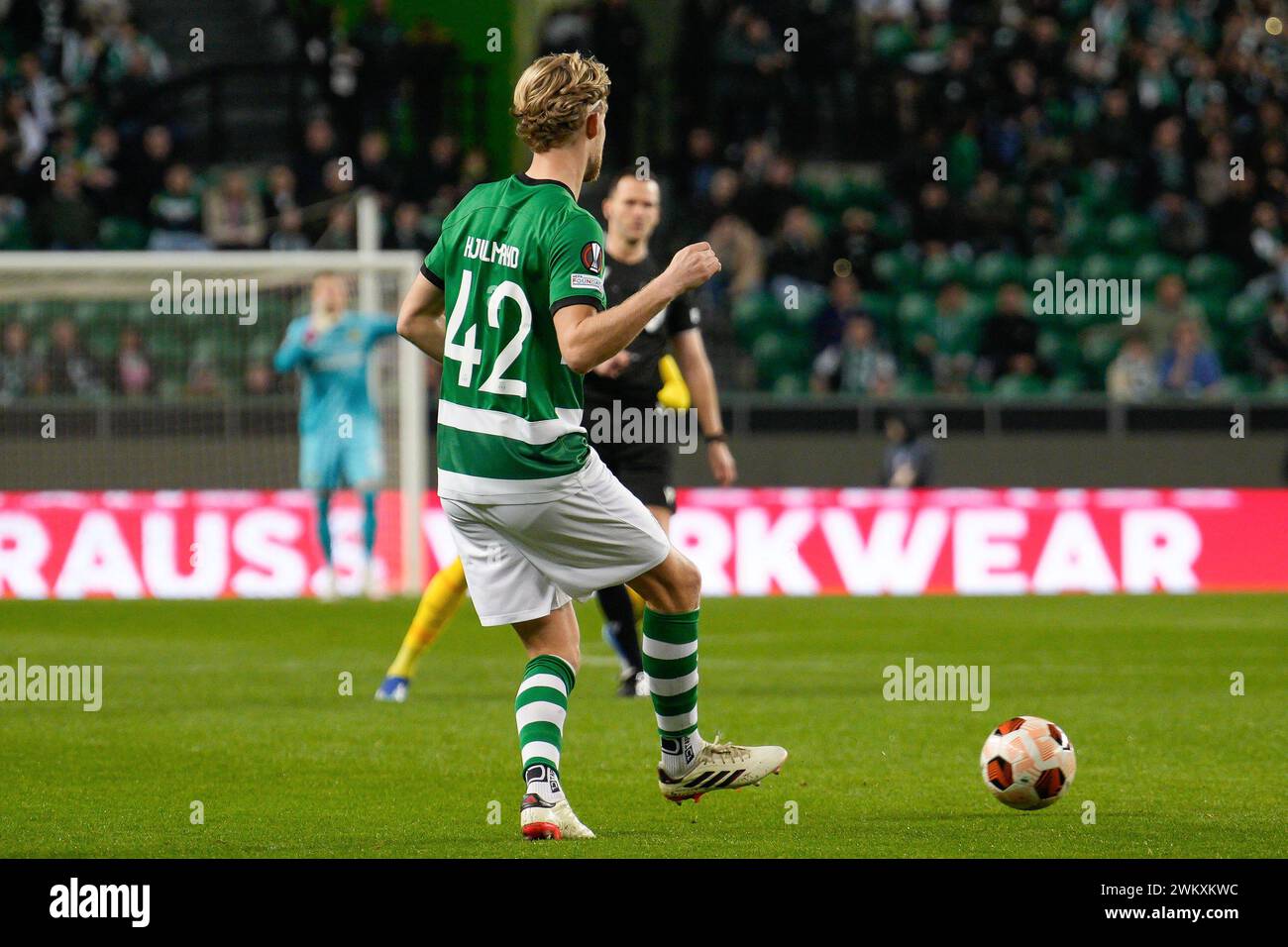 Lisbon, Portugal. 22nd Feb, 2024. Morten Hjulmand of Sporting CP in ...