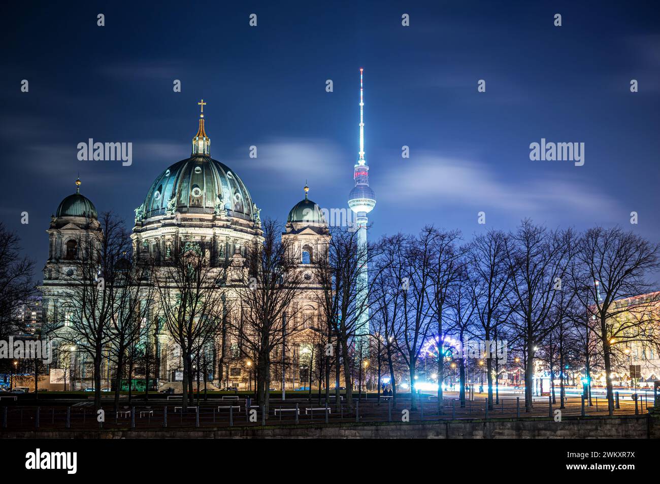 Berlin glow hi-res stock photography and images - Alamy