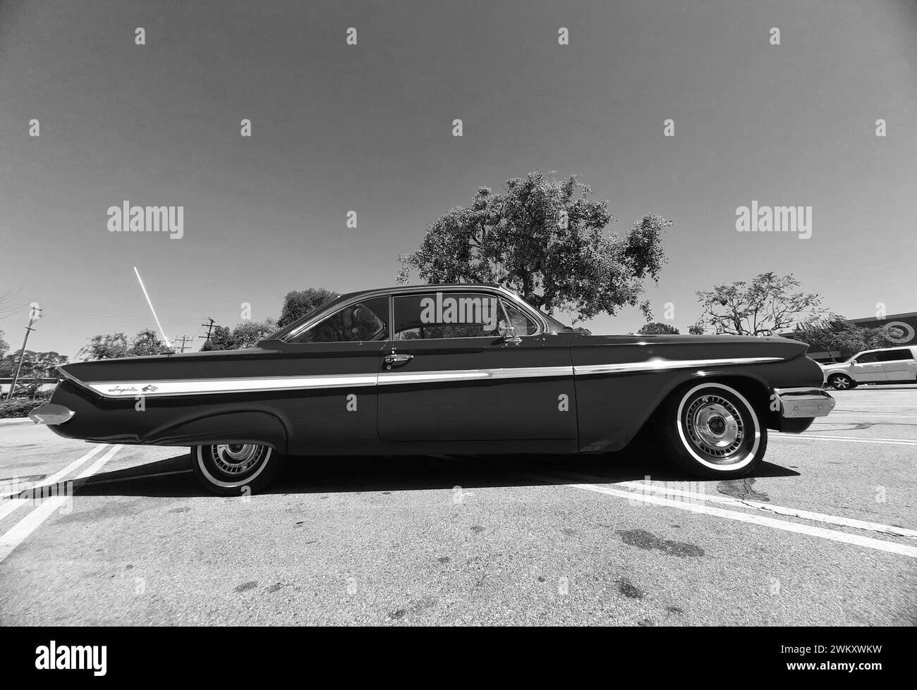 Old fashioned car side view Black and White Stock Photos & Images - Alamy