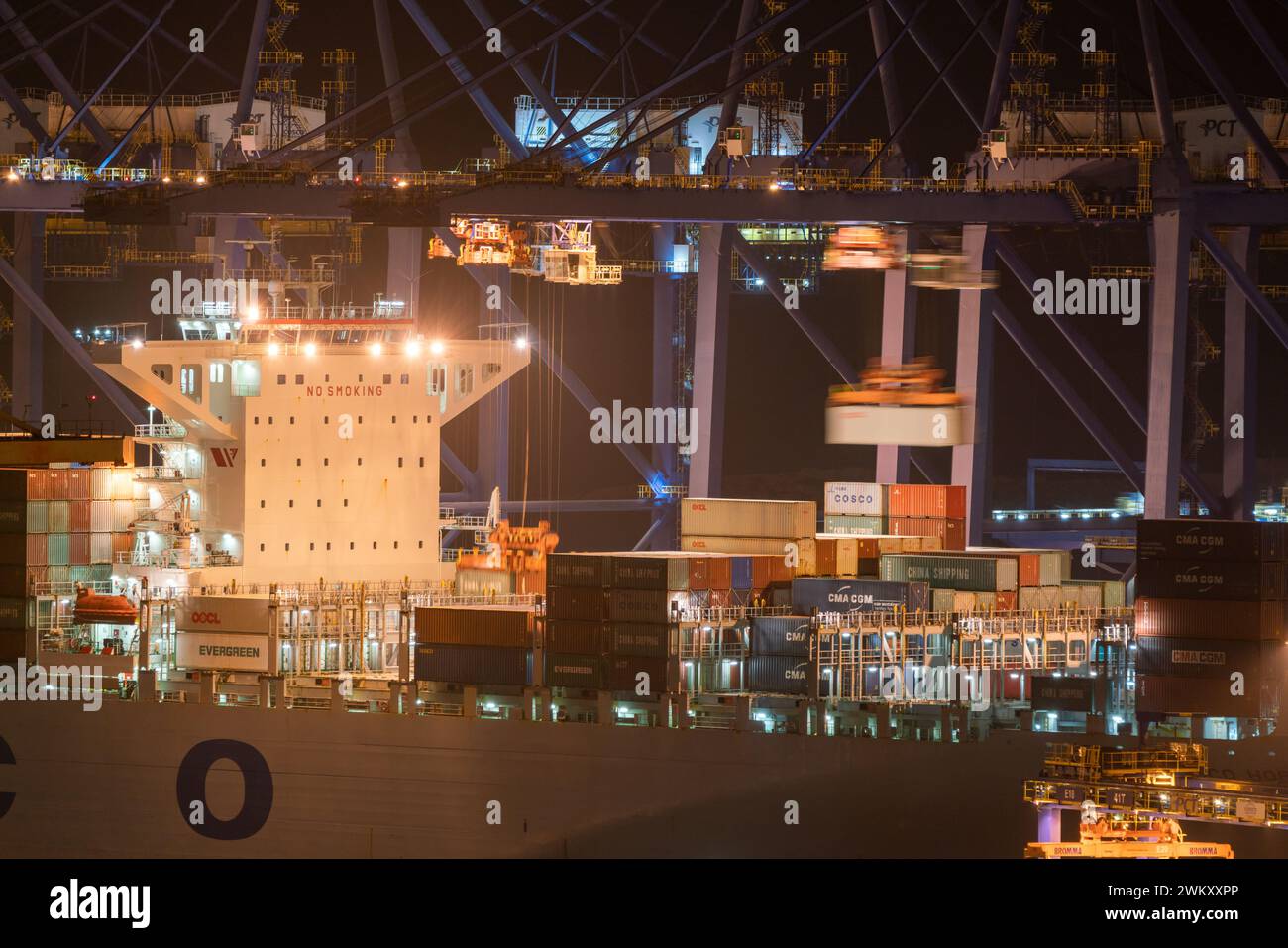 Cosco shipping container ship loading and unloading hi-res stock ...