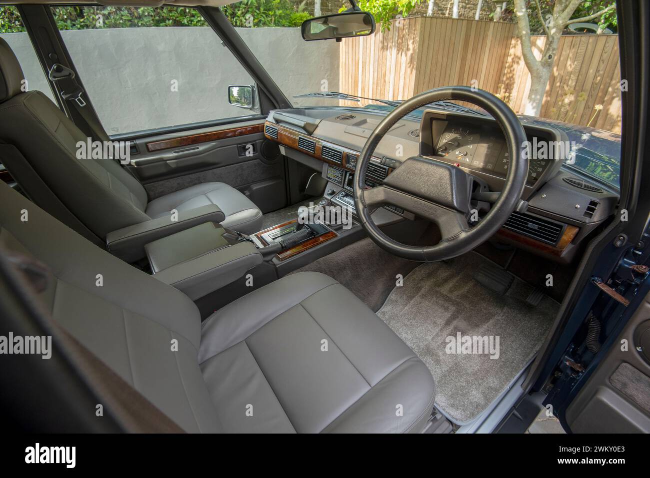 1992 Range Rover Vogue classic 3.9 V8 Stock Photo - Alamy