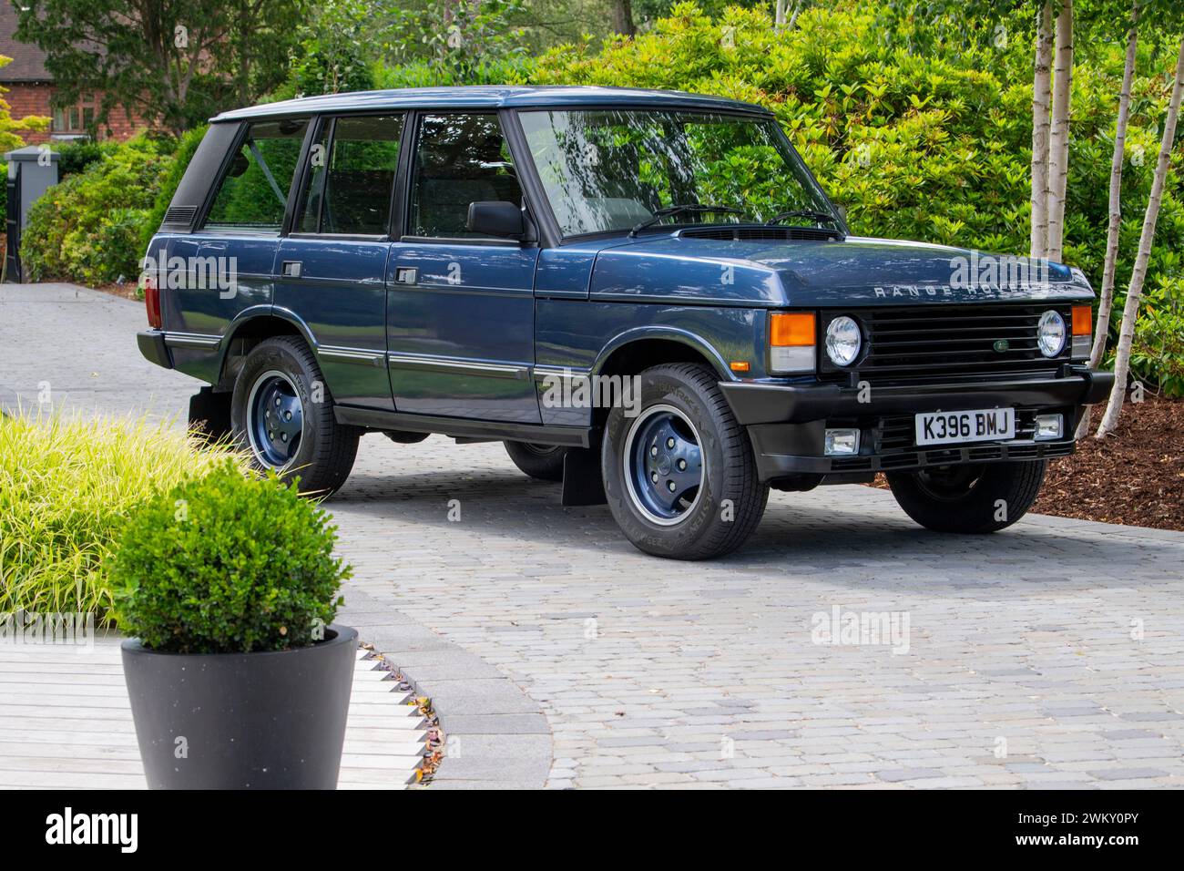 Range rover classic 1992 hi-res stock photography and images - Alamy