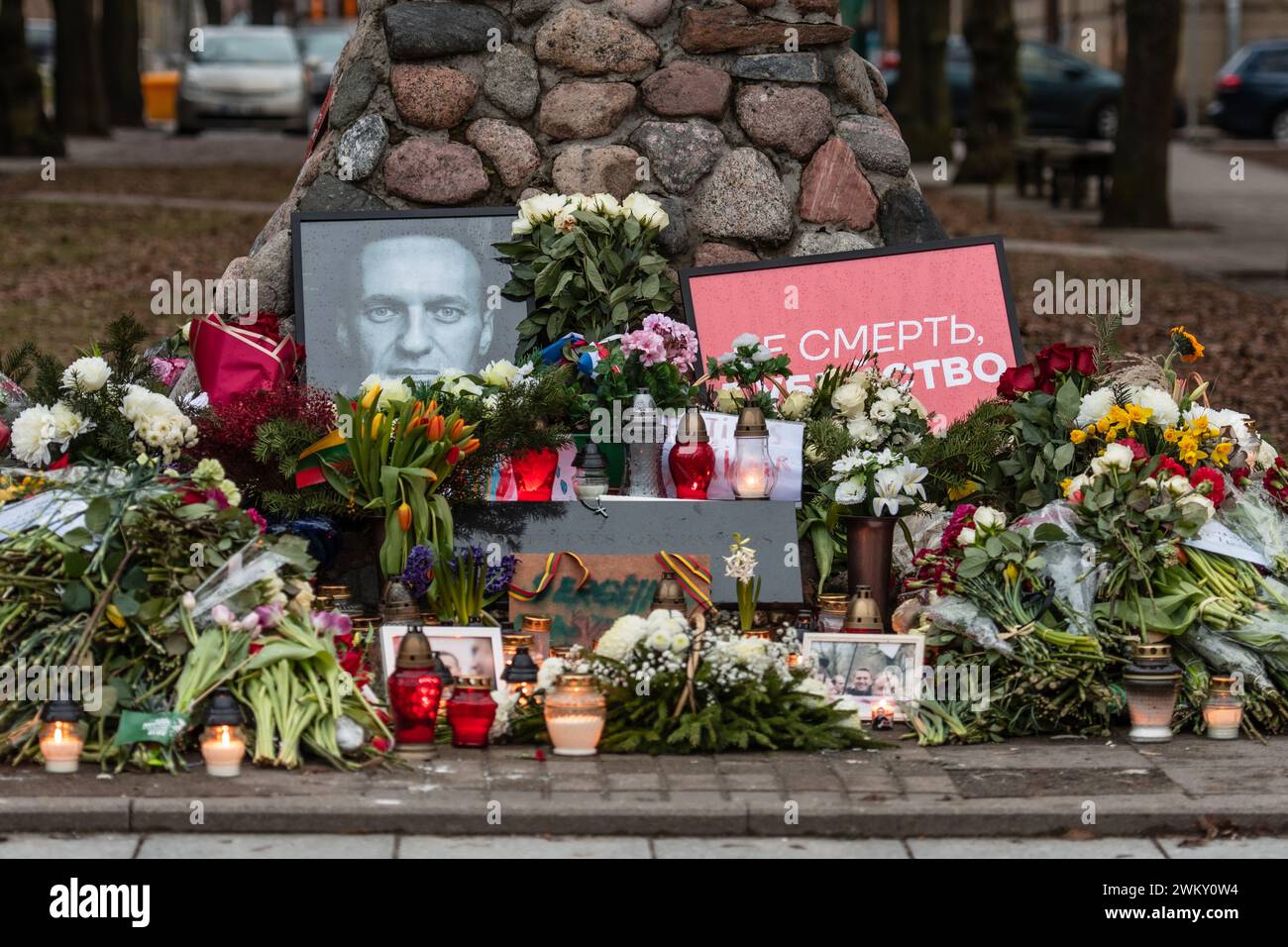 Flowers and candles laid at spontaneous memorial in Vilnius for Russian ...