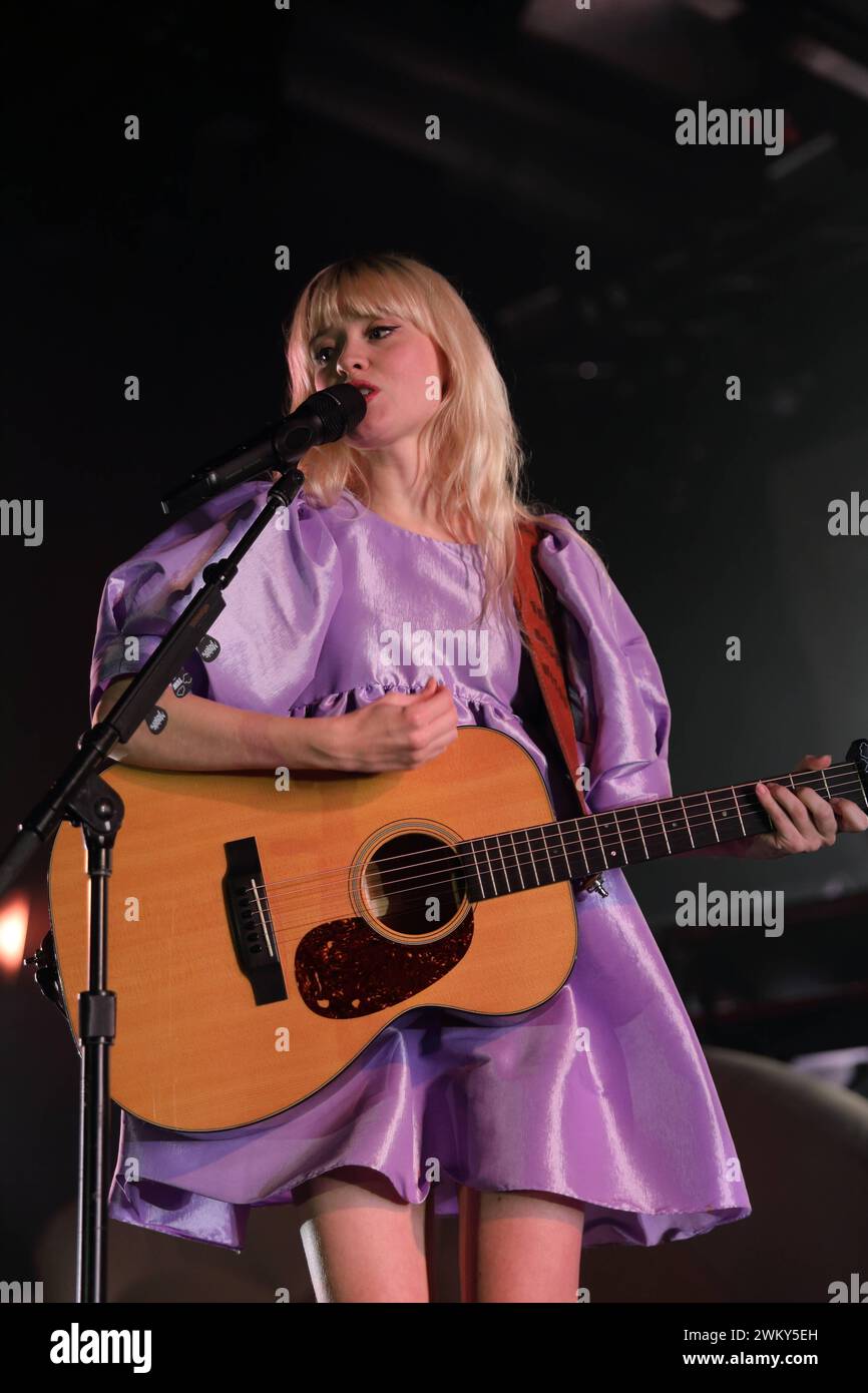 Maisie Peters bei einem Konzert in der Columbiahalle in Berlin, 22 ...