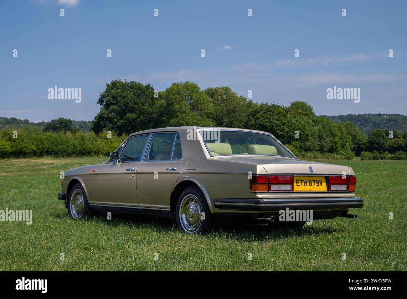 Rolls Royce Silver Spur luxury british classic car Stock Photo - Alamy
