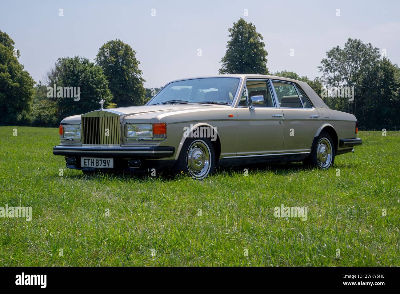 Rolls Royce Silver Spur luxury british classic car Stock Photo - Alamy
