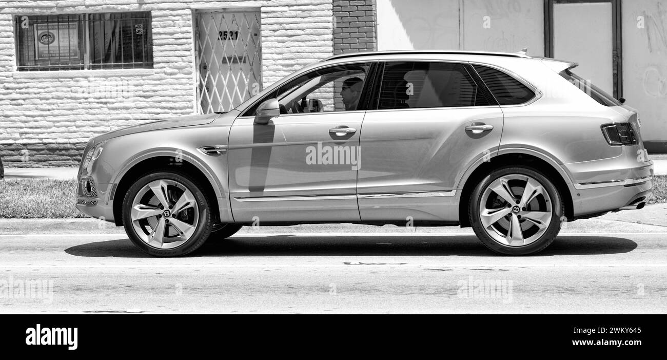 Bentley bentayga v8 Black and White Stock Photos & Images - Alamy