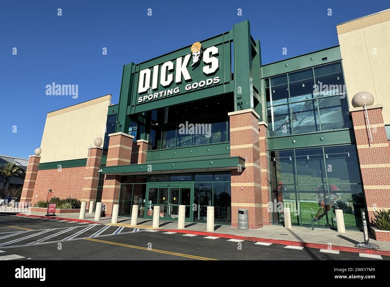 A Dick's Sporting Goods store at the Los Cerritos Center shopping mall ...