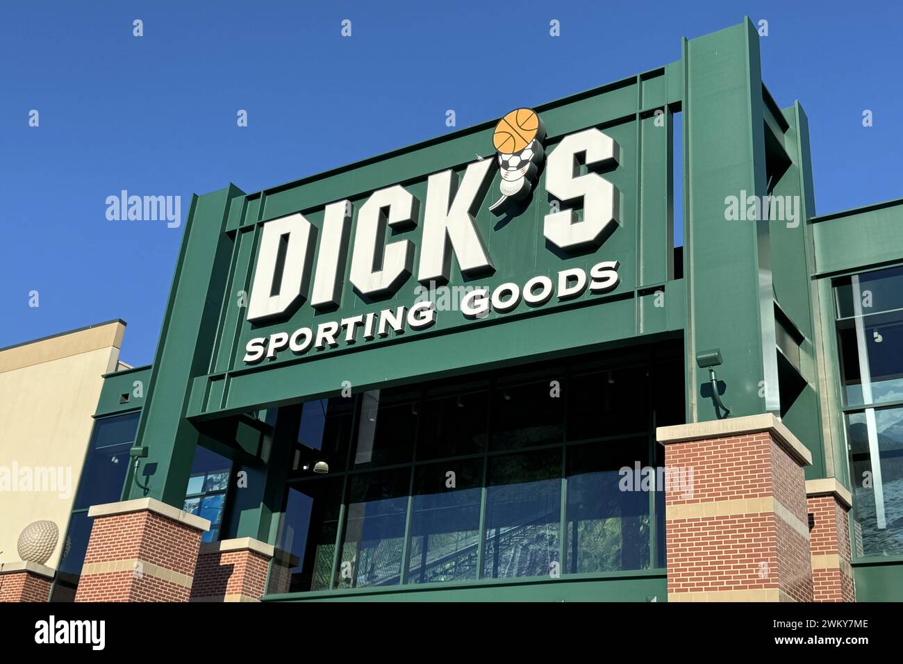 A Dick's Sporting Goods store at the Los Cerritos Center shopping mall ...