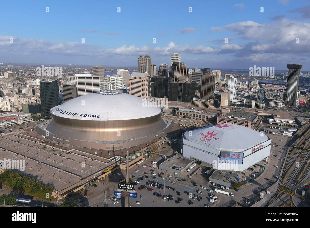 Smoothie king center hi-res stock photography and images - Alamy