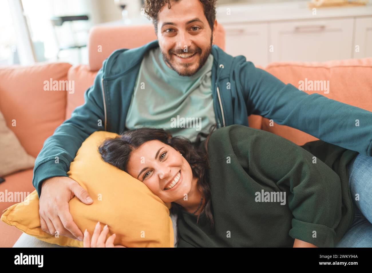 Young couple shares intimate hi-res stock photography and images - Alamy