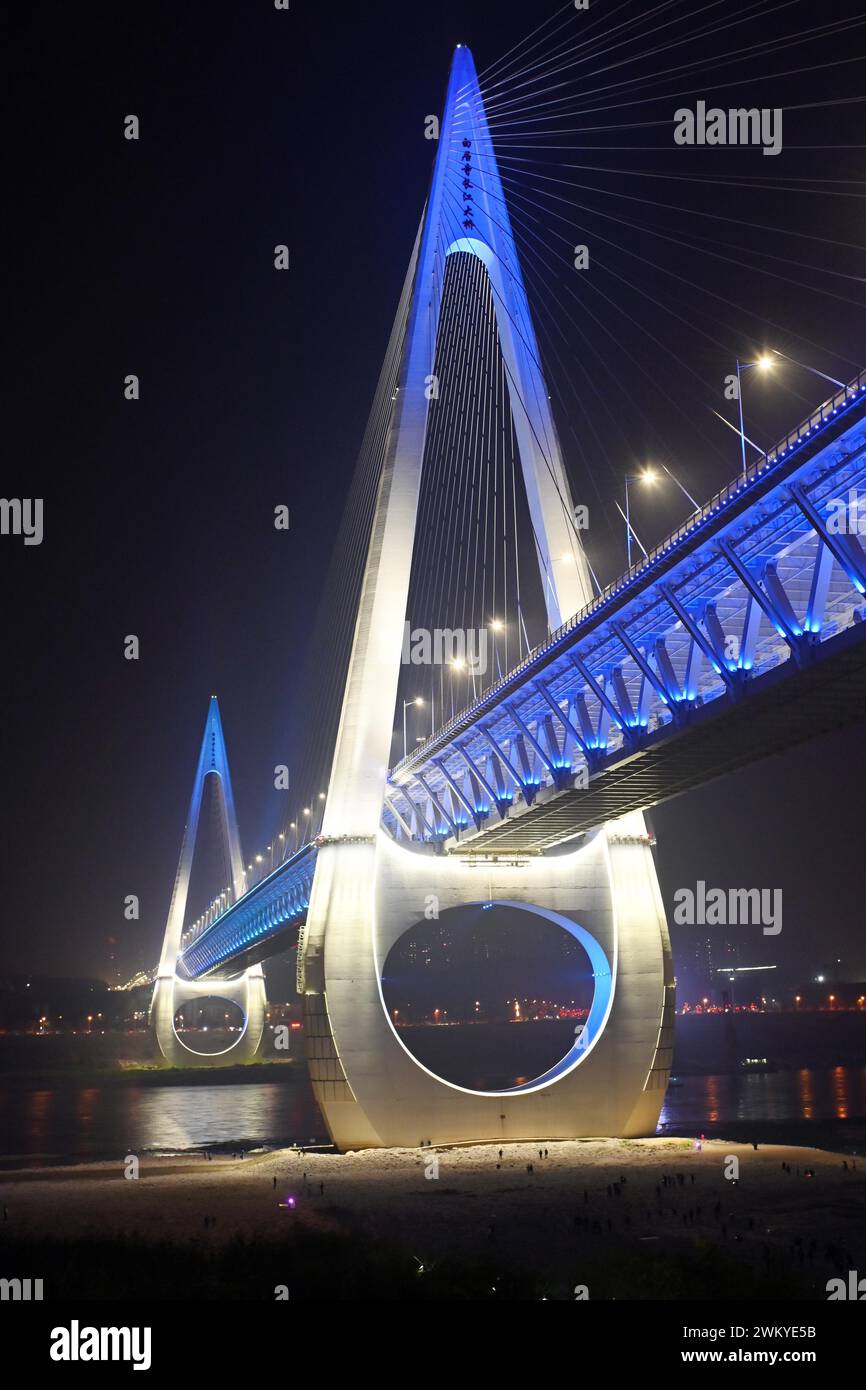 Magnificent scene of Baijusi Yangtze River Bridge in Chongqing, China ...