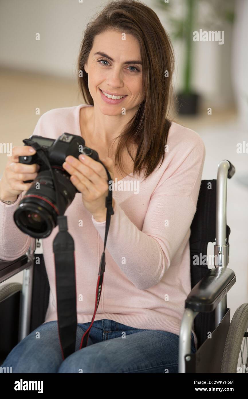 Female photographer in wheelchair hi-res stock photography and images ...