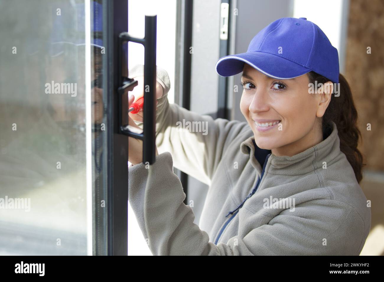 Installation windows repairs hi-res stock photography and images - Alamy