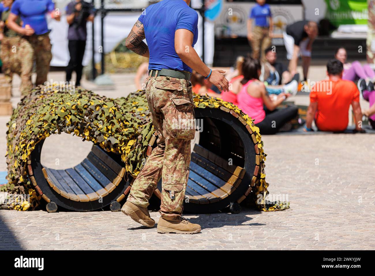 Military fitness activities hi-res stock photography and images - Alamy