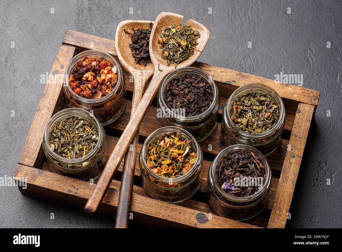 Diverse tea leaves hi-res stock photography and images - Alamy