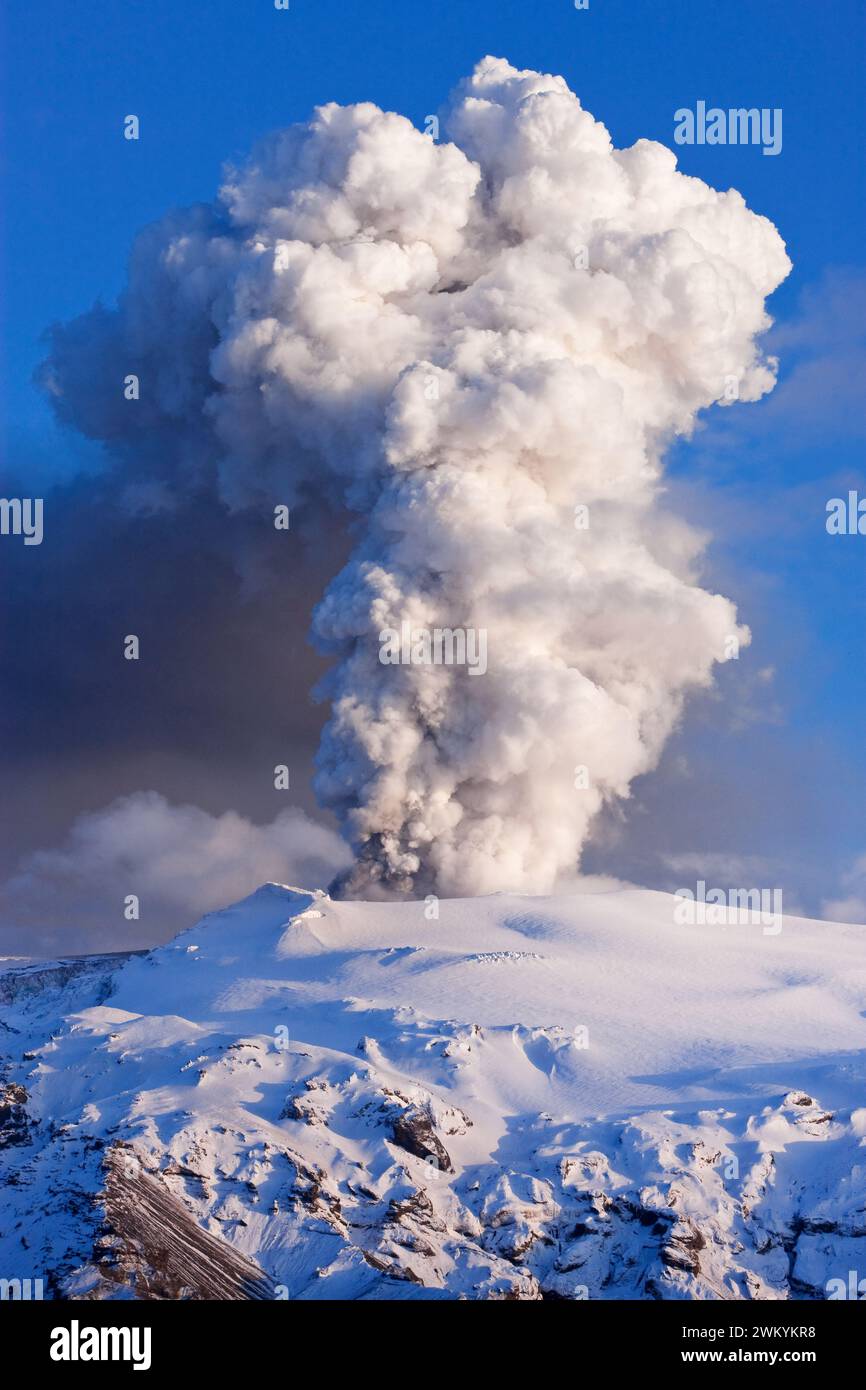 Rugged glacier volcanic ash hi-res stock photography and images - Alamy