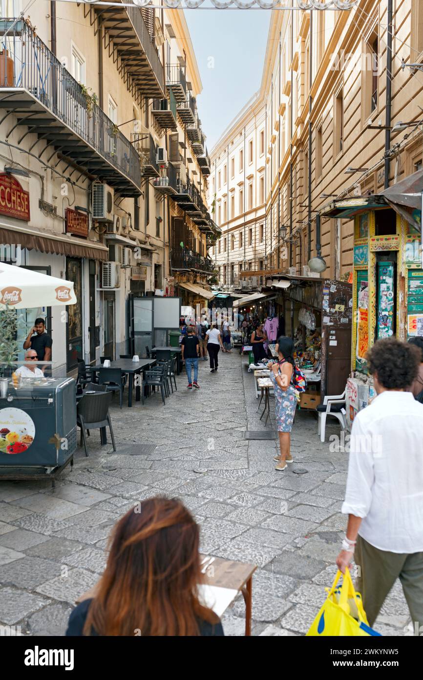Palermo family street hi-res stock photography and images - Alamy