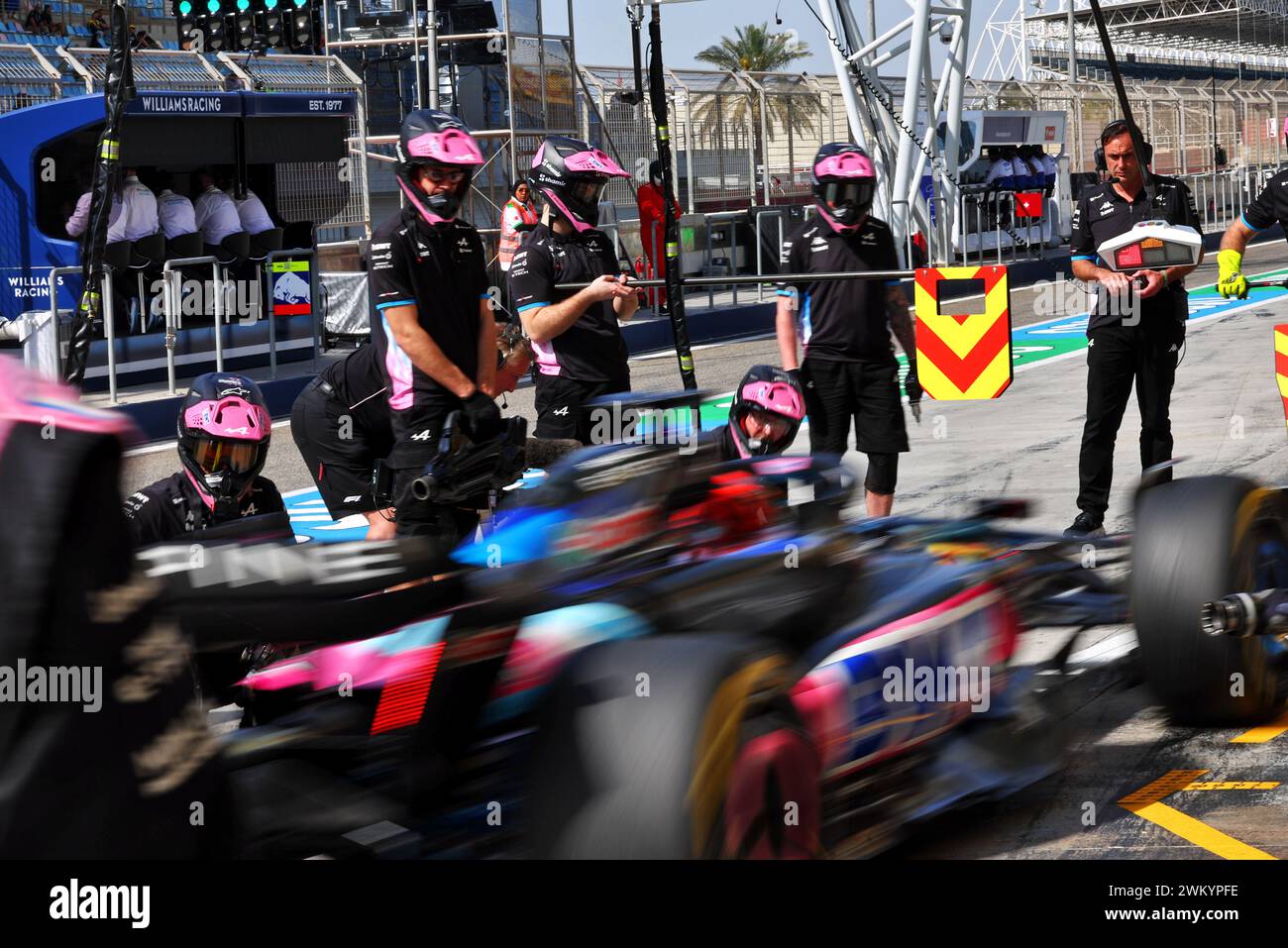 F1 2024 pit hi-res stock photography and images - Alamy