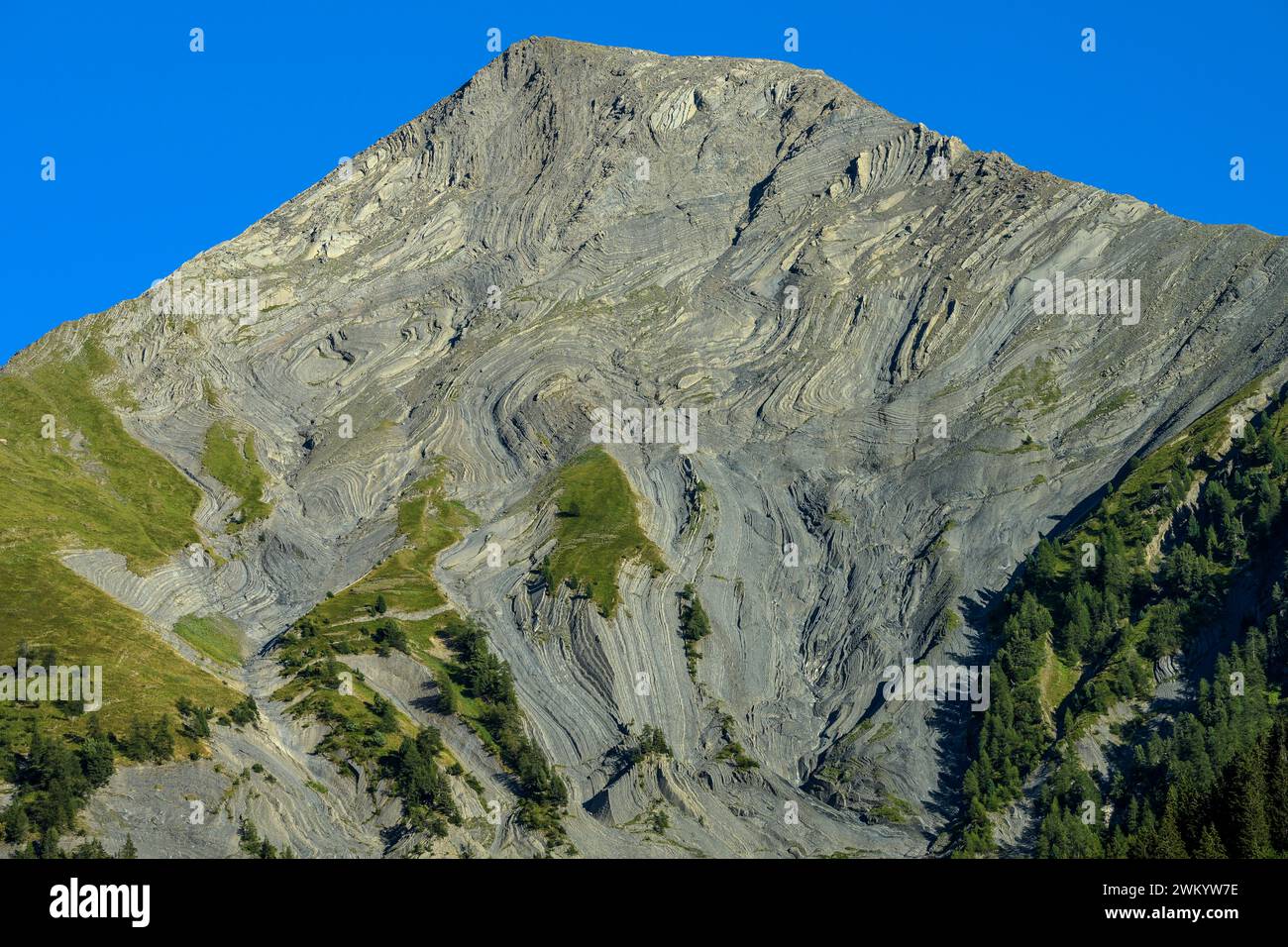 The spectacular folds of the tete des Chetives, in the Ecrins massif ...