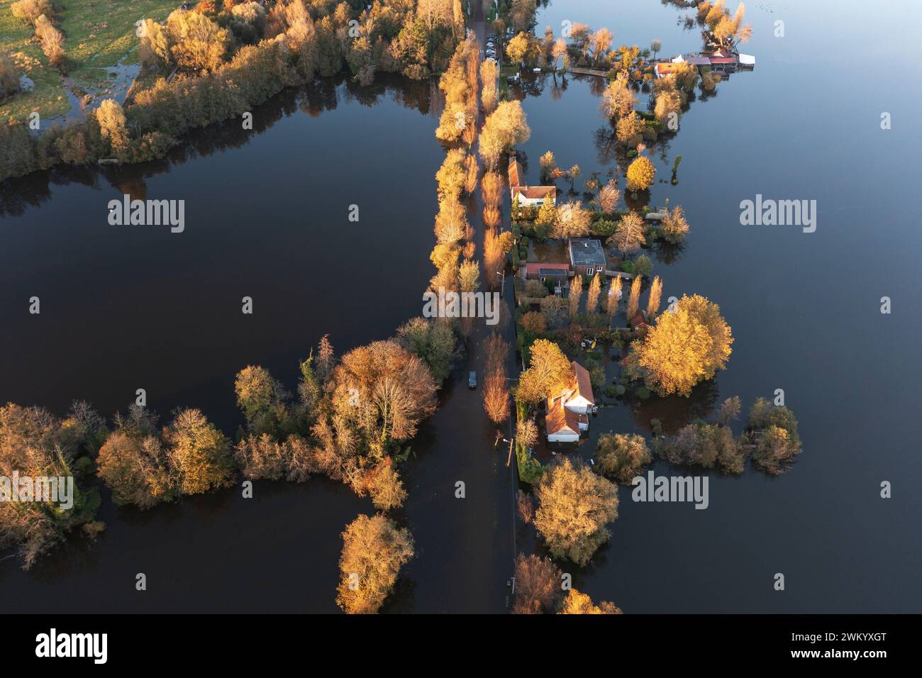 Lake d'Ardres overflows following intense rainfall, Pas-de-Calais ...