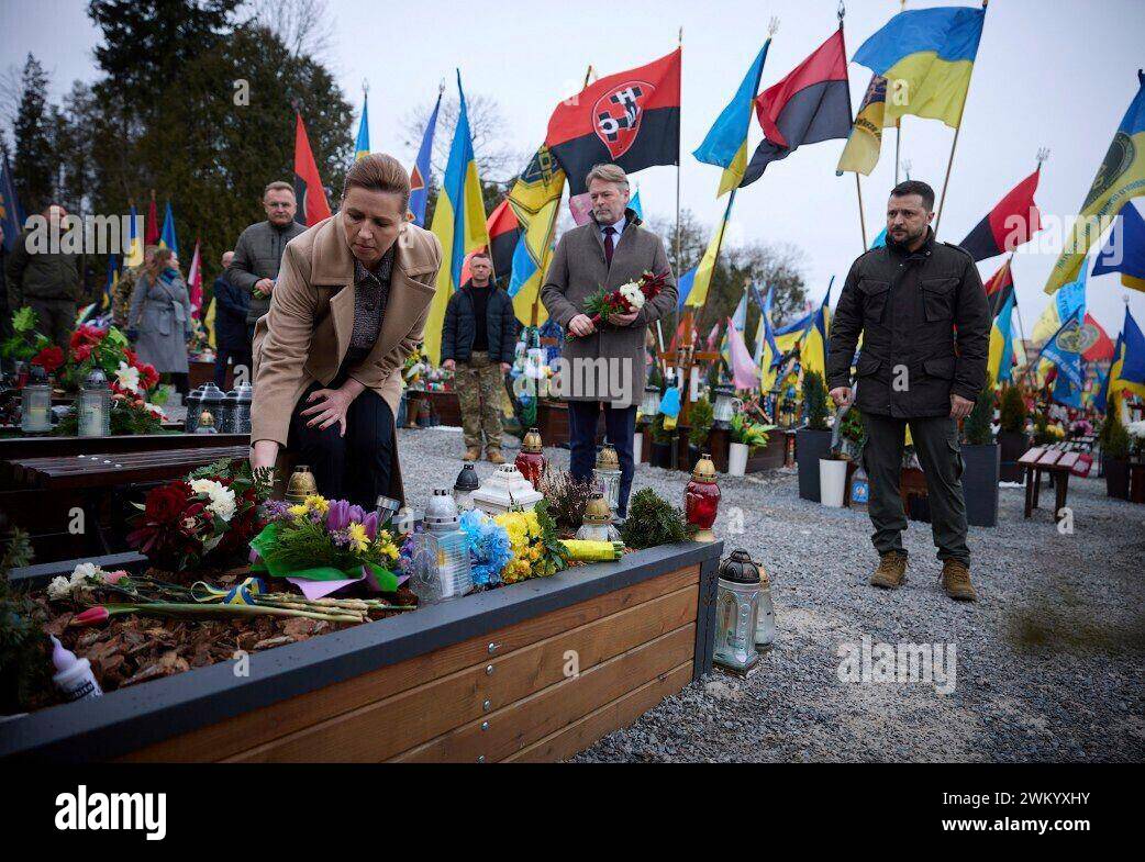 In this photo provided by the Ukrainian Presidential Press Office ...