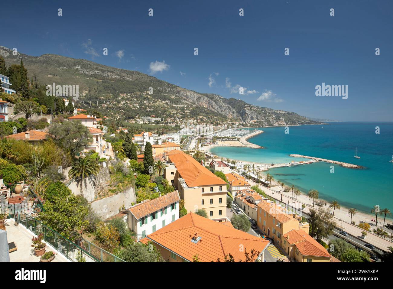 Bay of Menton towards the Italian border, Menton, Alpes-Maritimes ...