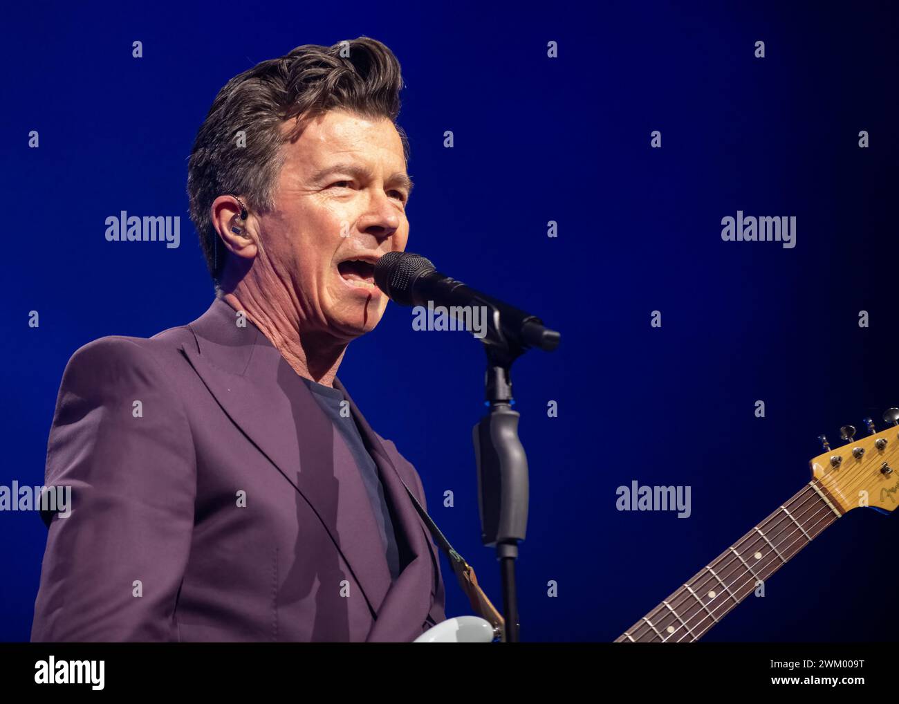 Rick astley supported by belinda carlisle hi-res stock photography and ...