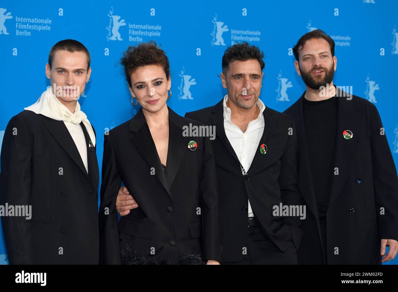 Saul Nanni, Jasmine Trinca, Adriano Giannini und Alessandro Borghi beim Photocall zur Miniserie ...