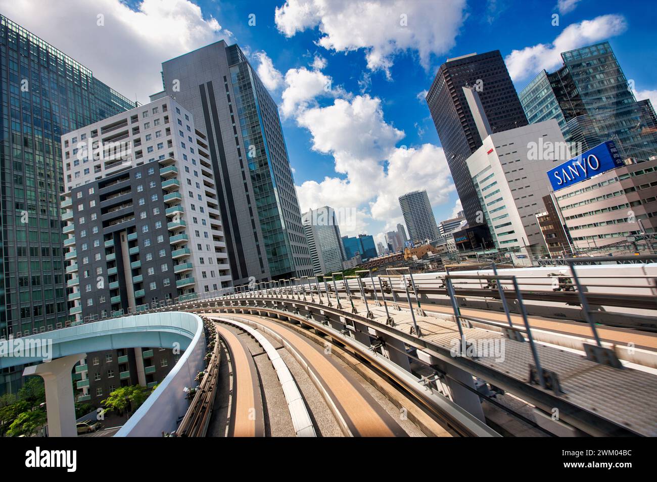Yurikamome line train hi-res stock photography and images - Alamy
