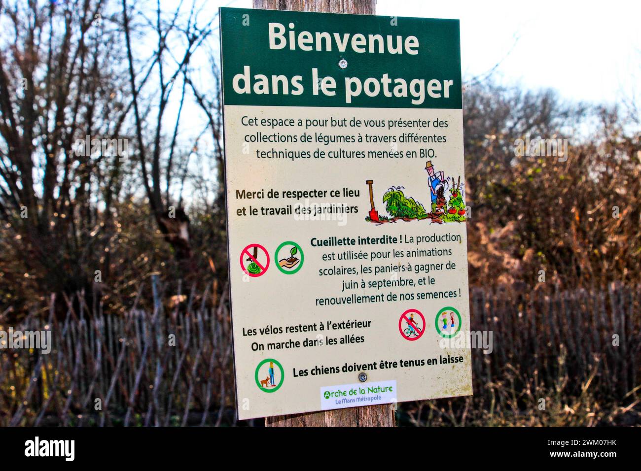 Jardin legume fruit pedagogique de l'Arche de la nature, Sign ...