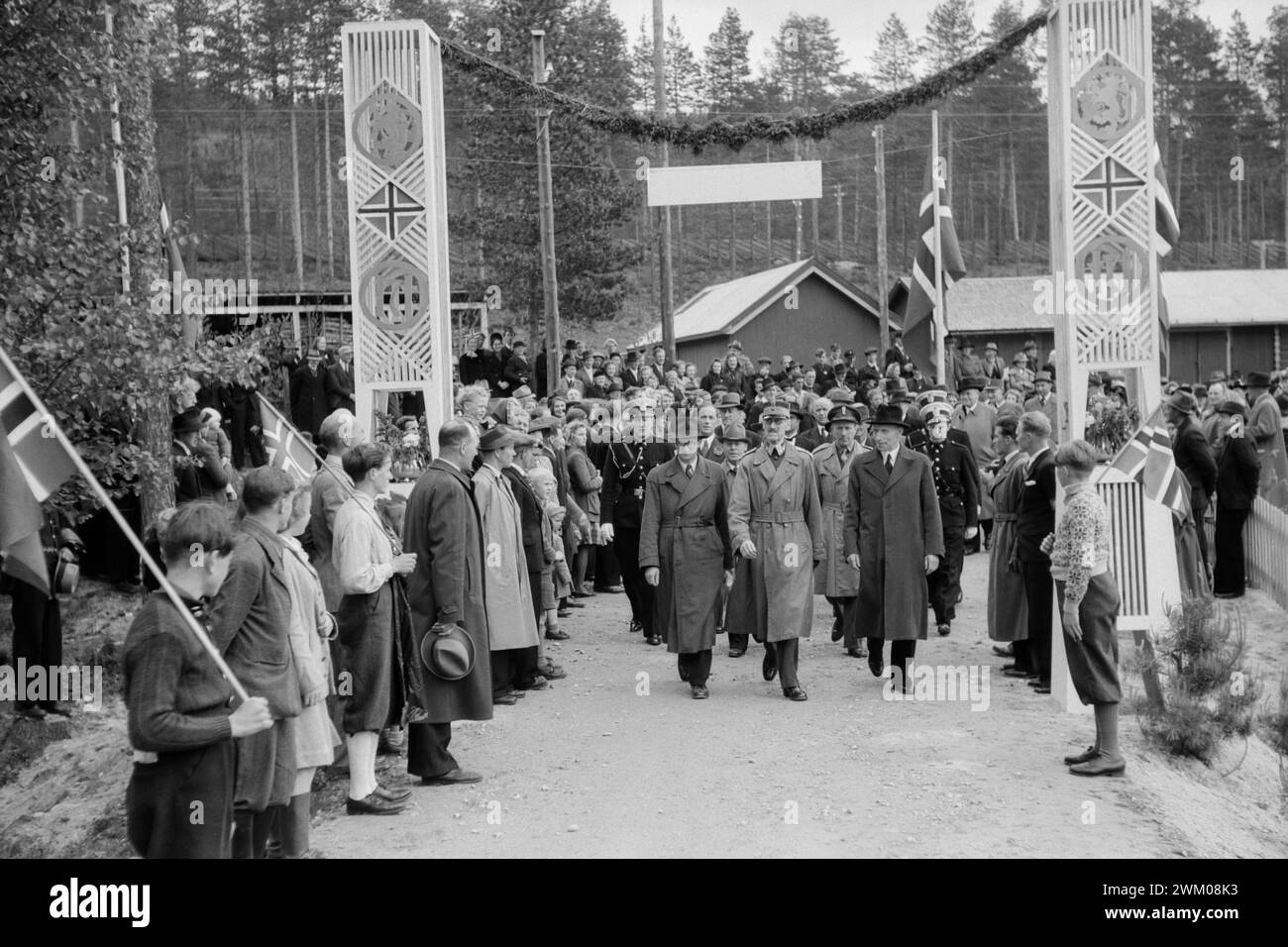 Actual 13-1946: The border people in a party around a boat and a bridge ...