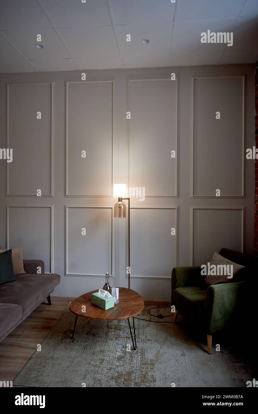 Psychologist's office interior hi-res stock photography and images - Alamy