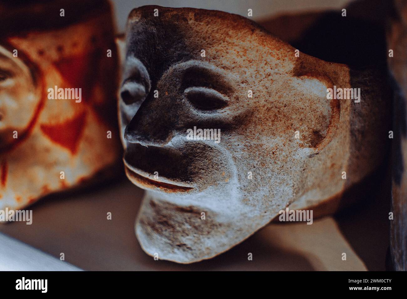 Smiling masks hi-res stock photography and images - Alamy