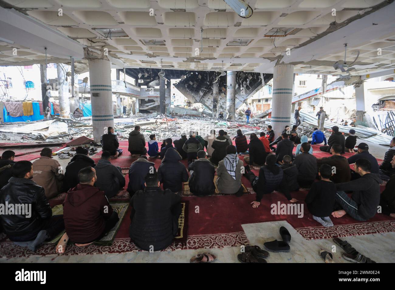 23 February 2024, Palestinian Territories, Rafah: Palestinians perform ...