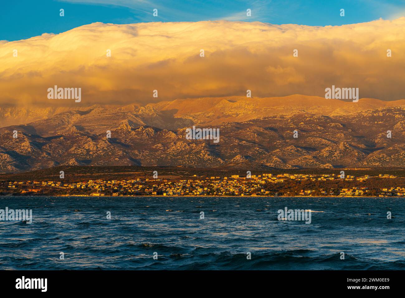 Novigrad castle croatia hi-res stock photography and images - Alamy