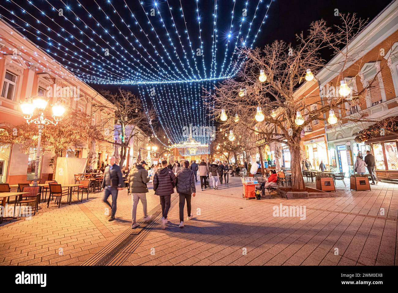 04 January 2024, Novi Sad, Serbia: festive ambiance of Novi Sad streets ...