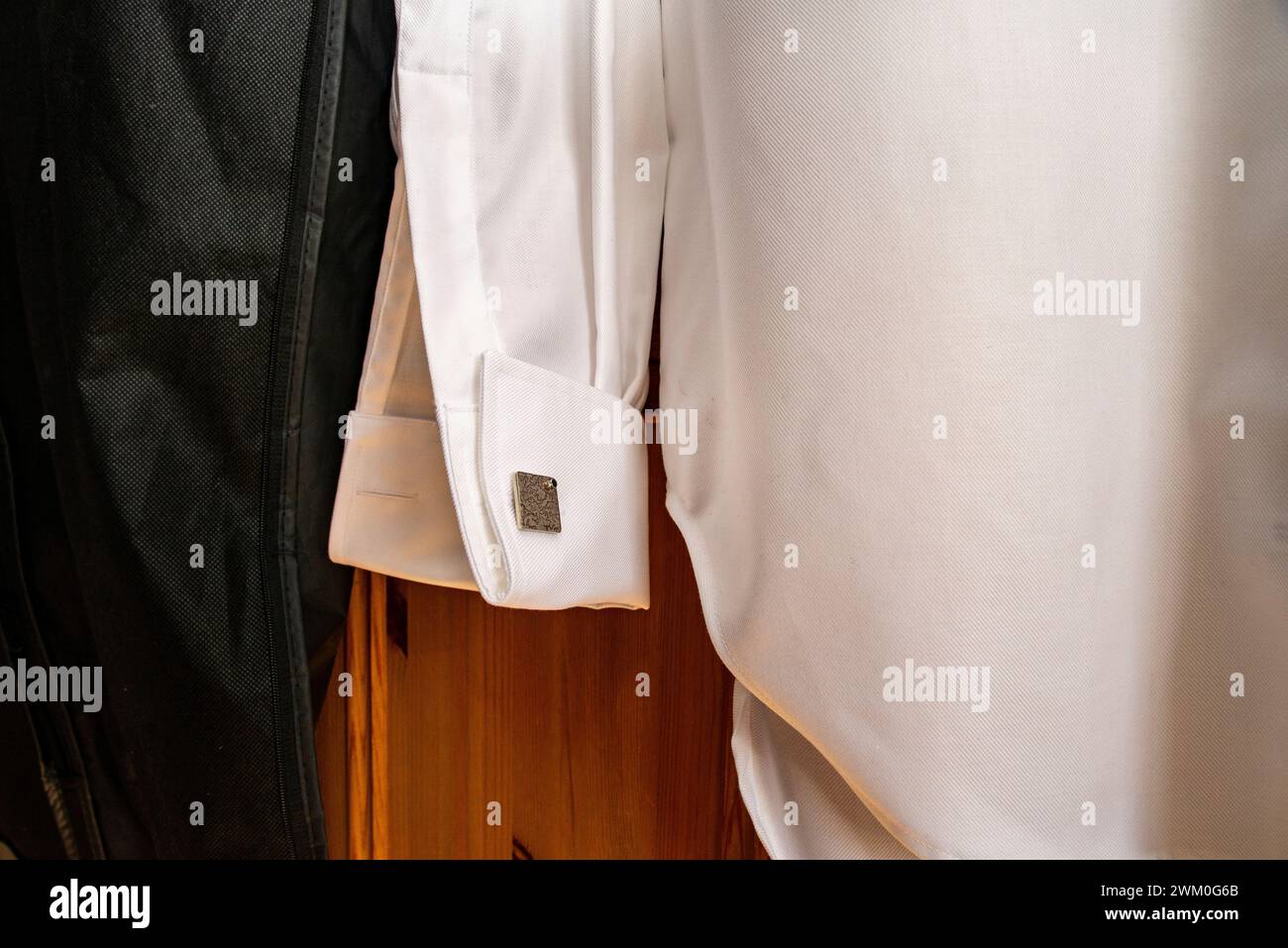 White shirt cuffs hi-res stock photography and images - Alamy
