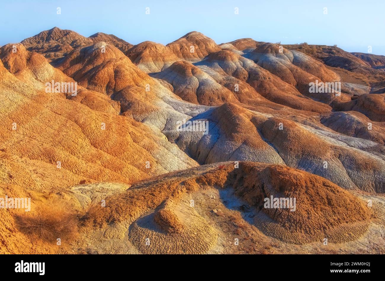 Beautiful desert clay colorful formations, Tiger Mountains in ...