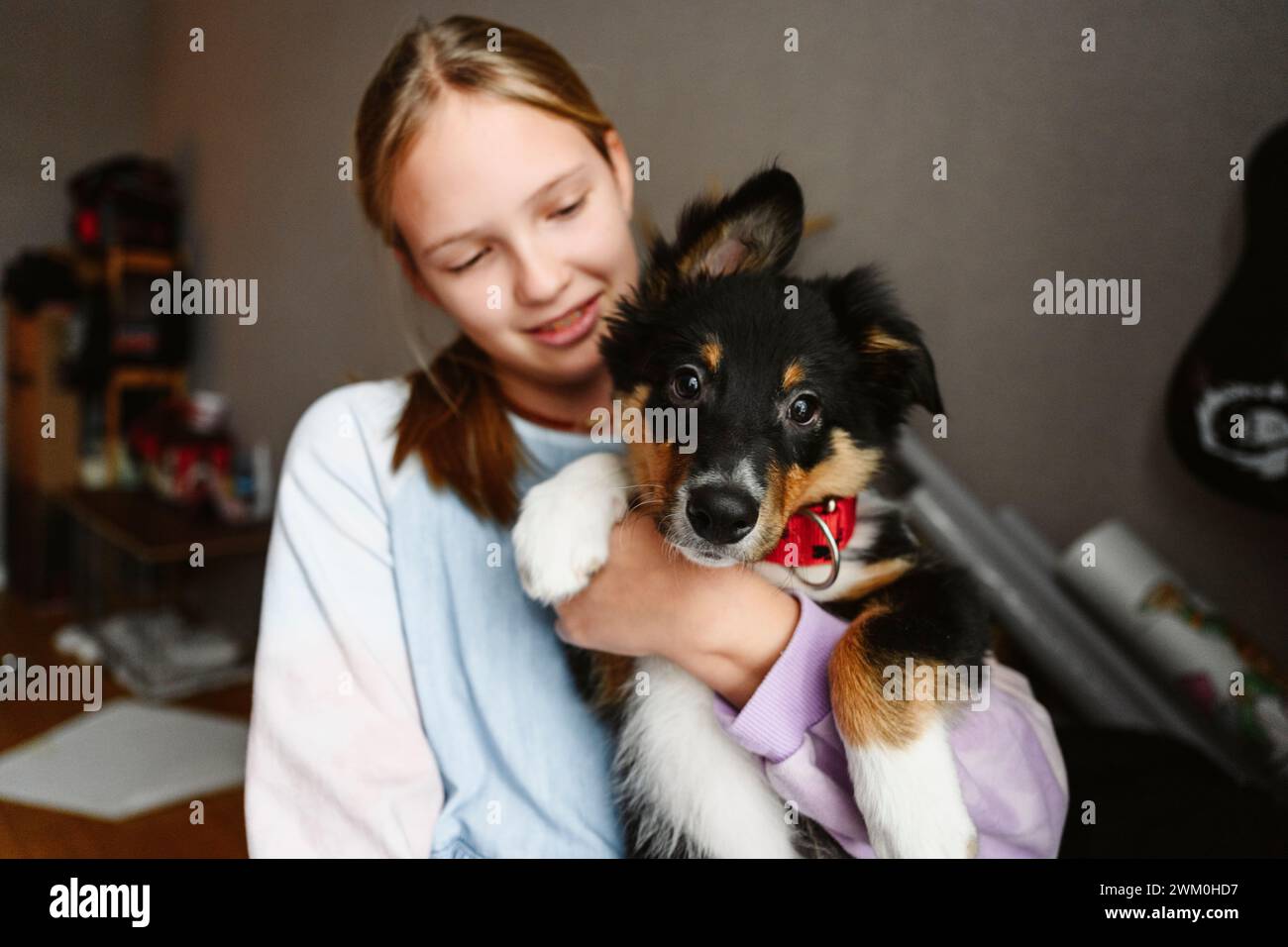 Child dog arms around hi-res stock photography and images - Alamy