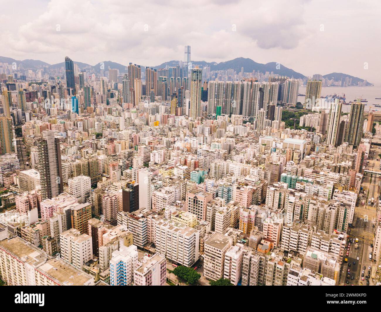 Hong kong modern buildings hi-res stock photography and images - Alamy