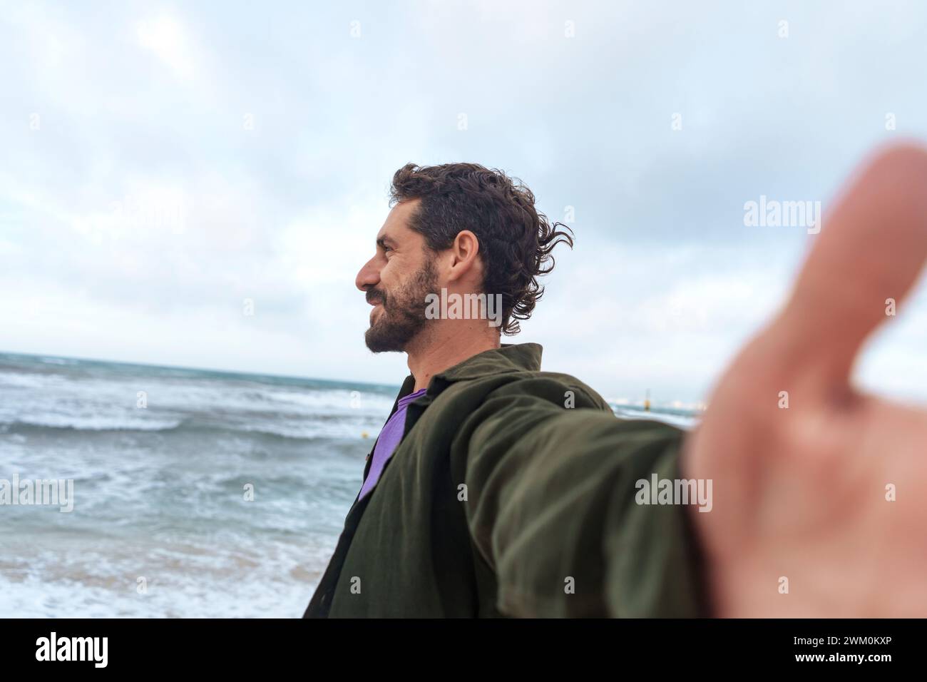 Man outstretched arm hi-res stock photography and images - Alamy