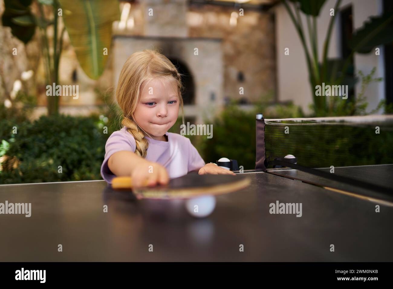 Children playing table tennis hi-res stock photography and images - Alamy