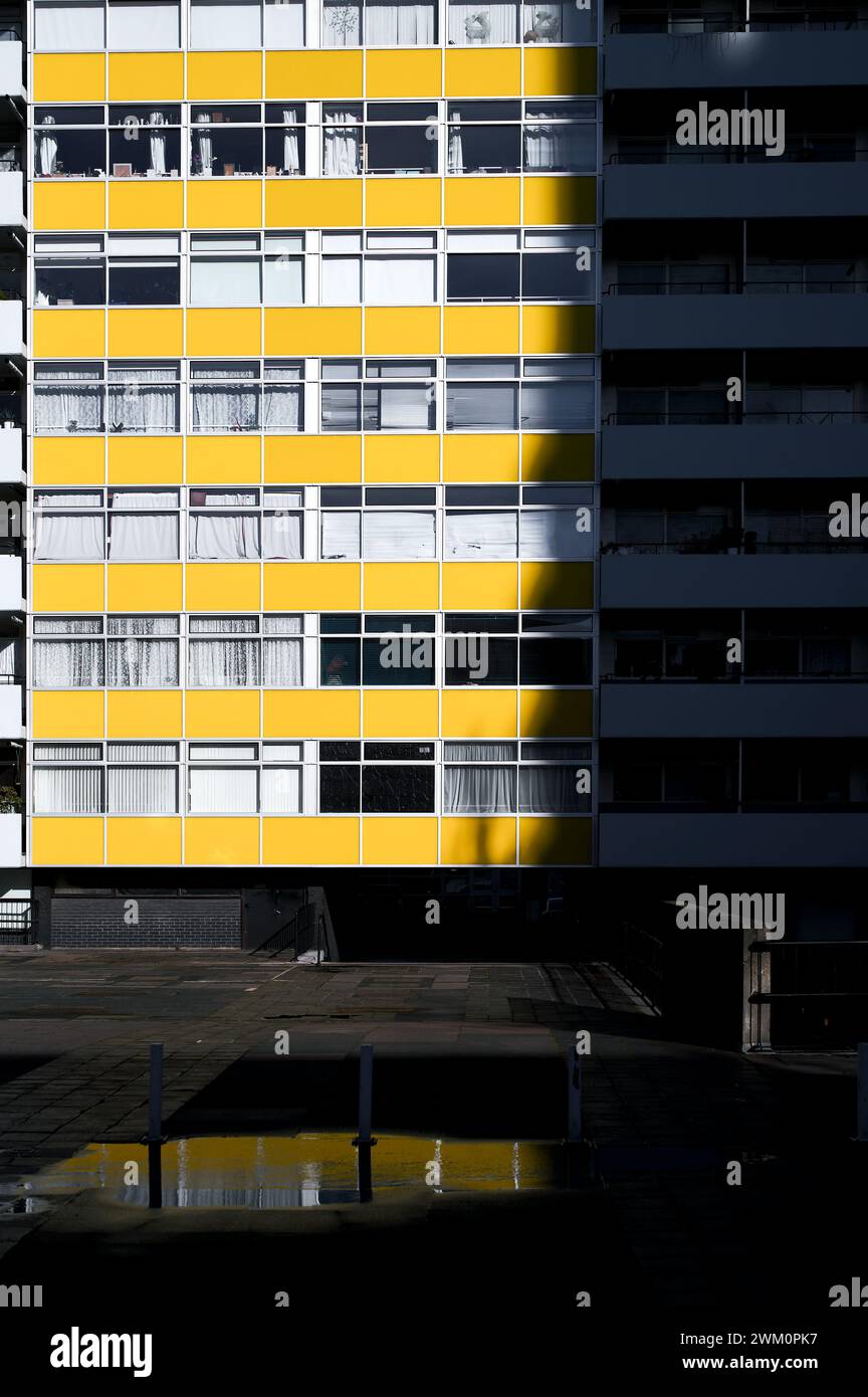 Golden Lane Estate London EC1Y, grade II housing designed by architects ...