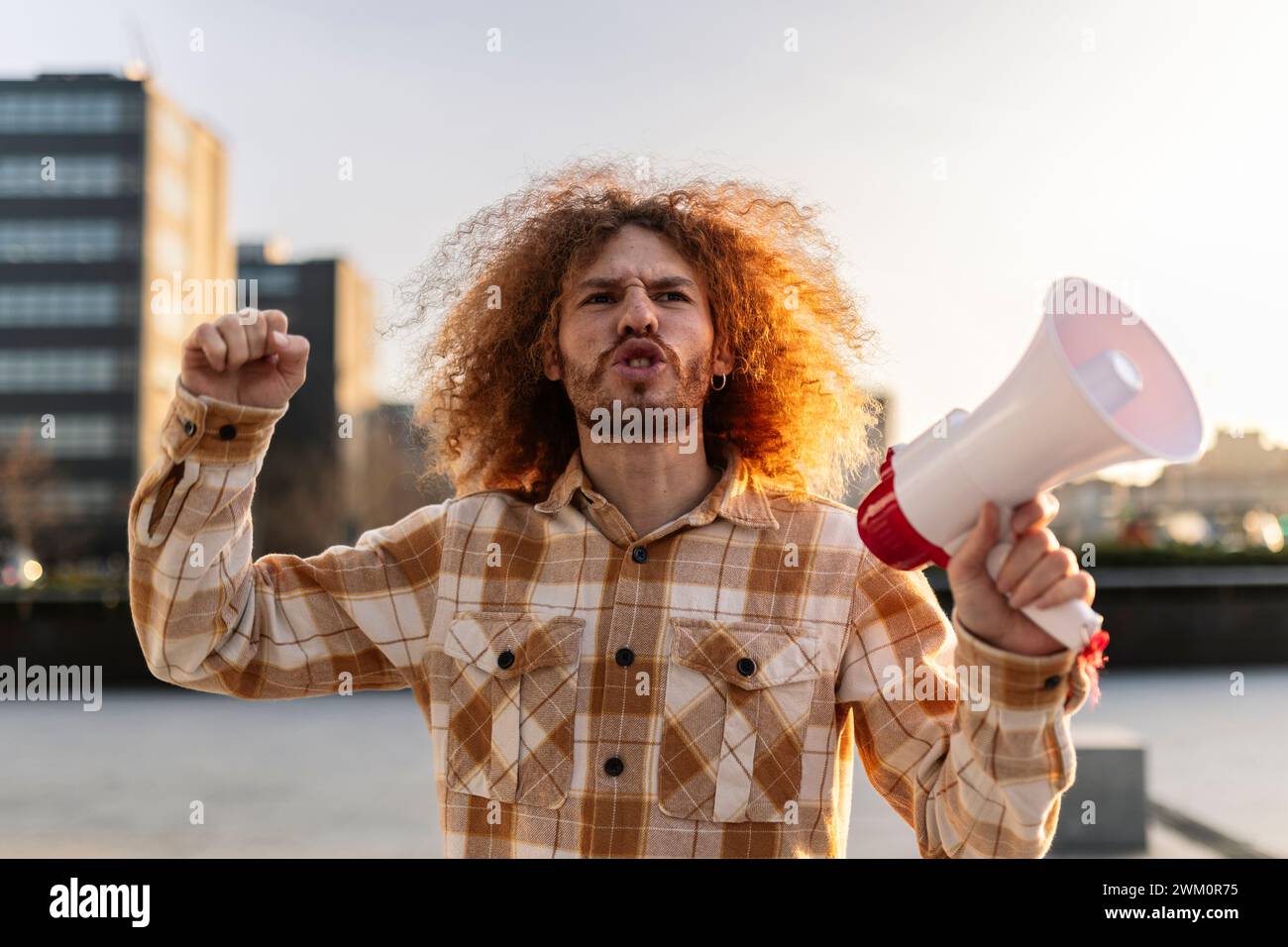 Angry man shouting hi-res stock photography and images - Alamy