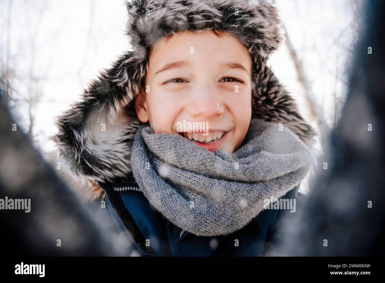 Hunters in the snow (winter) hi-res stock photography and images - Alamy
