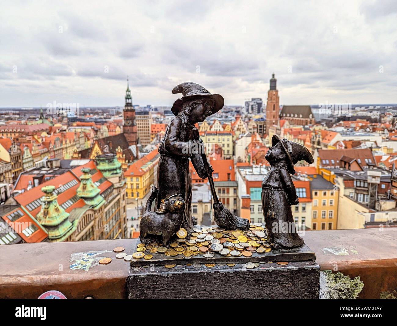 Wroclaw seen from the Penitence bridge, that unites the towers of St ...