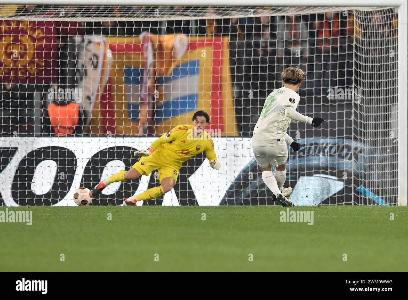 Ayase Ueda of Feyenoord scores the goal on penalty during the Europa ...