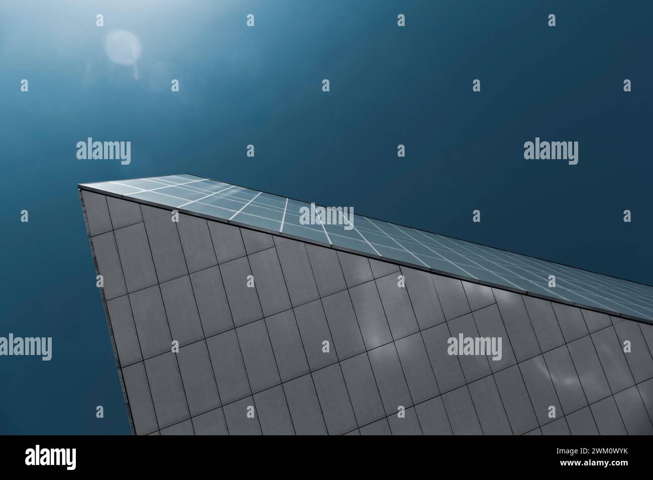 Skyscraper corner hi-res stock photography and images - Alamy